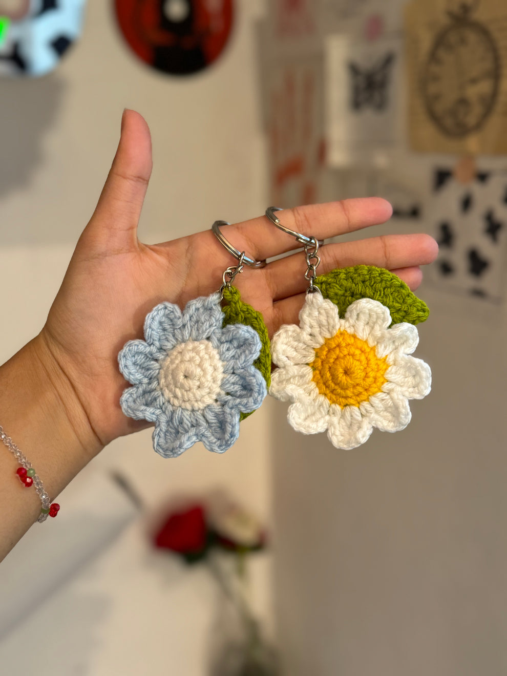 Daisy Keychains – Raaskcrochet